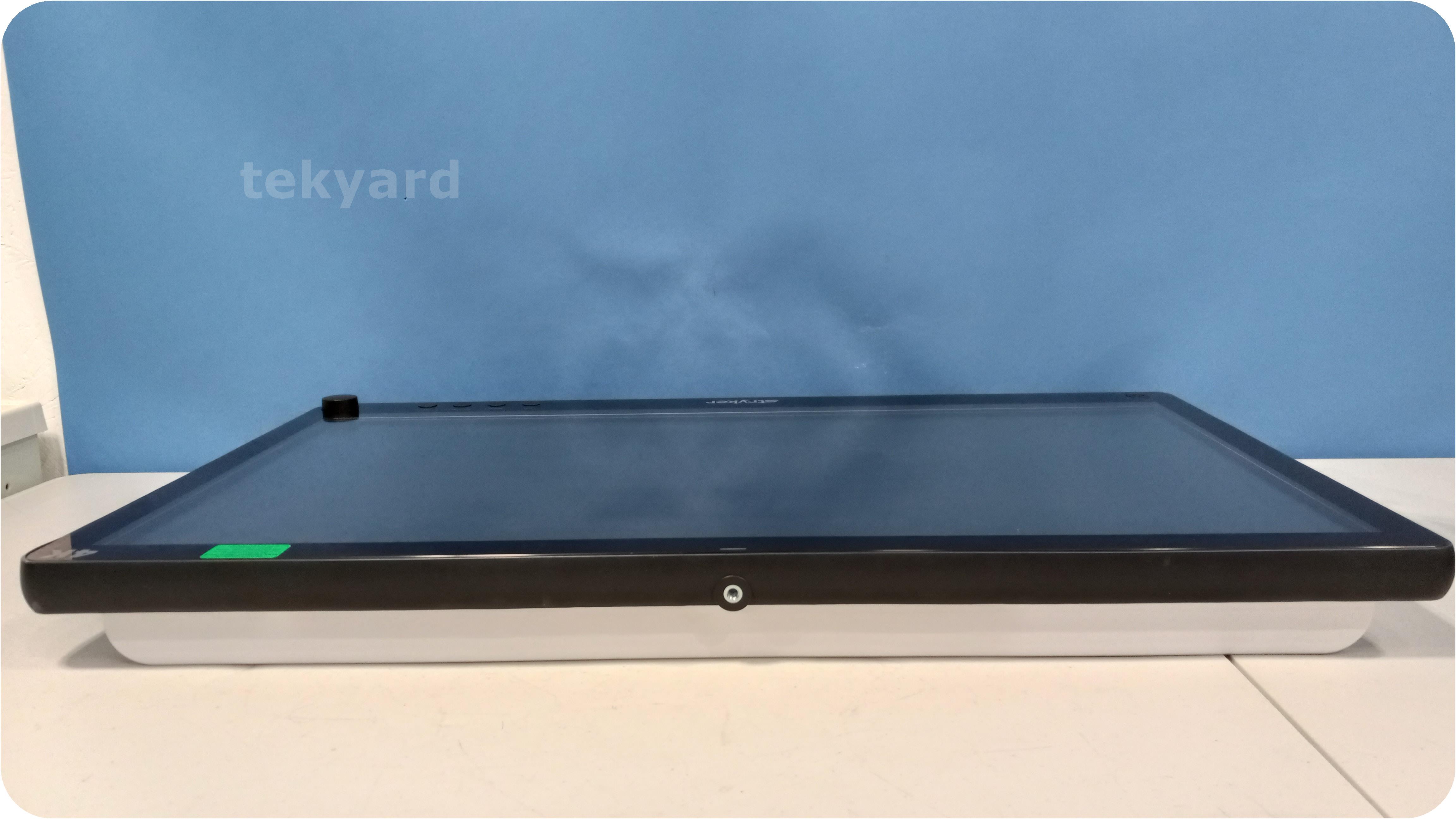 tekyard, LLC. - 299641-Stryker 4K 0240-031-050 Endoscopic/Surgical Monitor