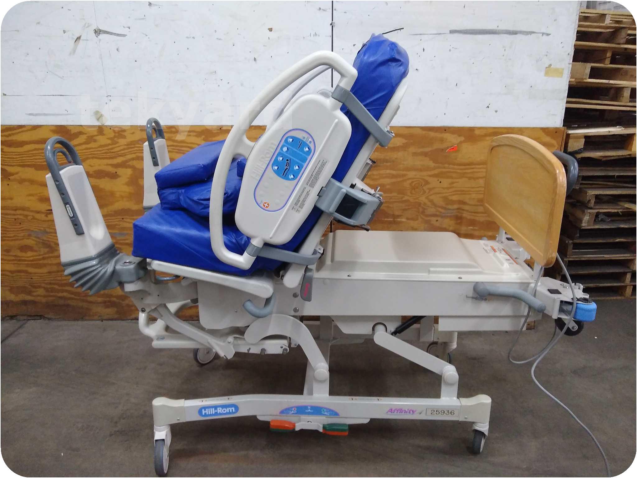 tekyard, LLC. - 308574-Hill-Rom Affinity 4 P3700 Child Birthing Bed ...